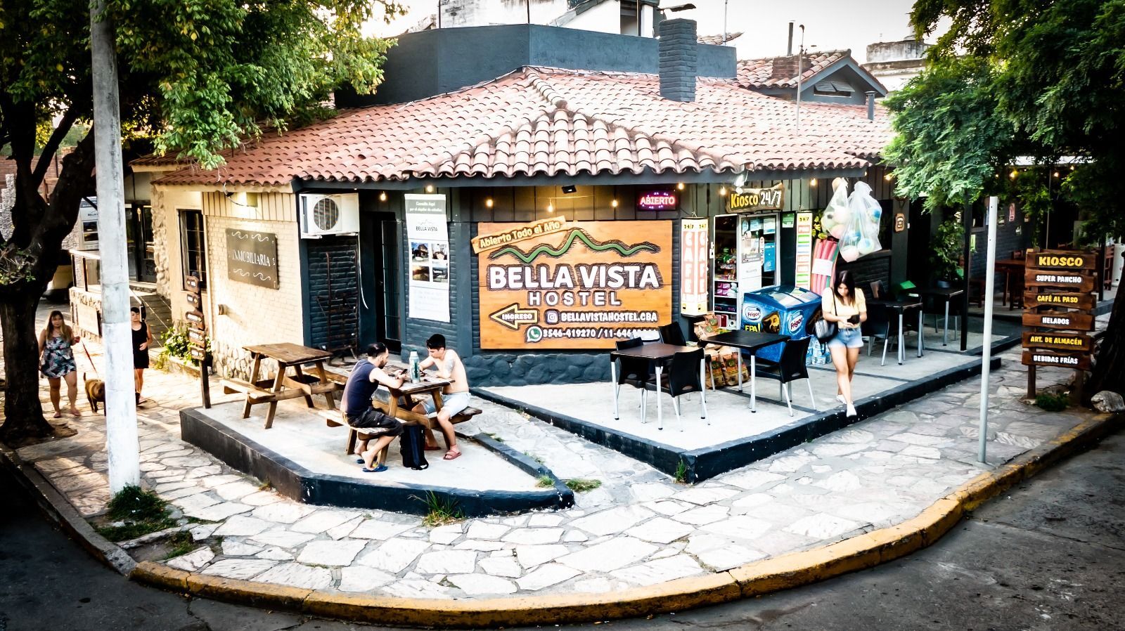 Inicio - Bella Vista hostel urbano & cabañas en las sierras.